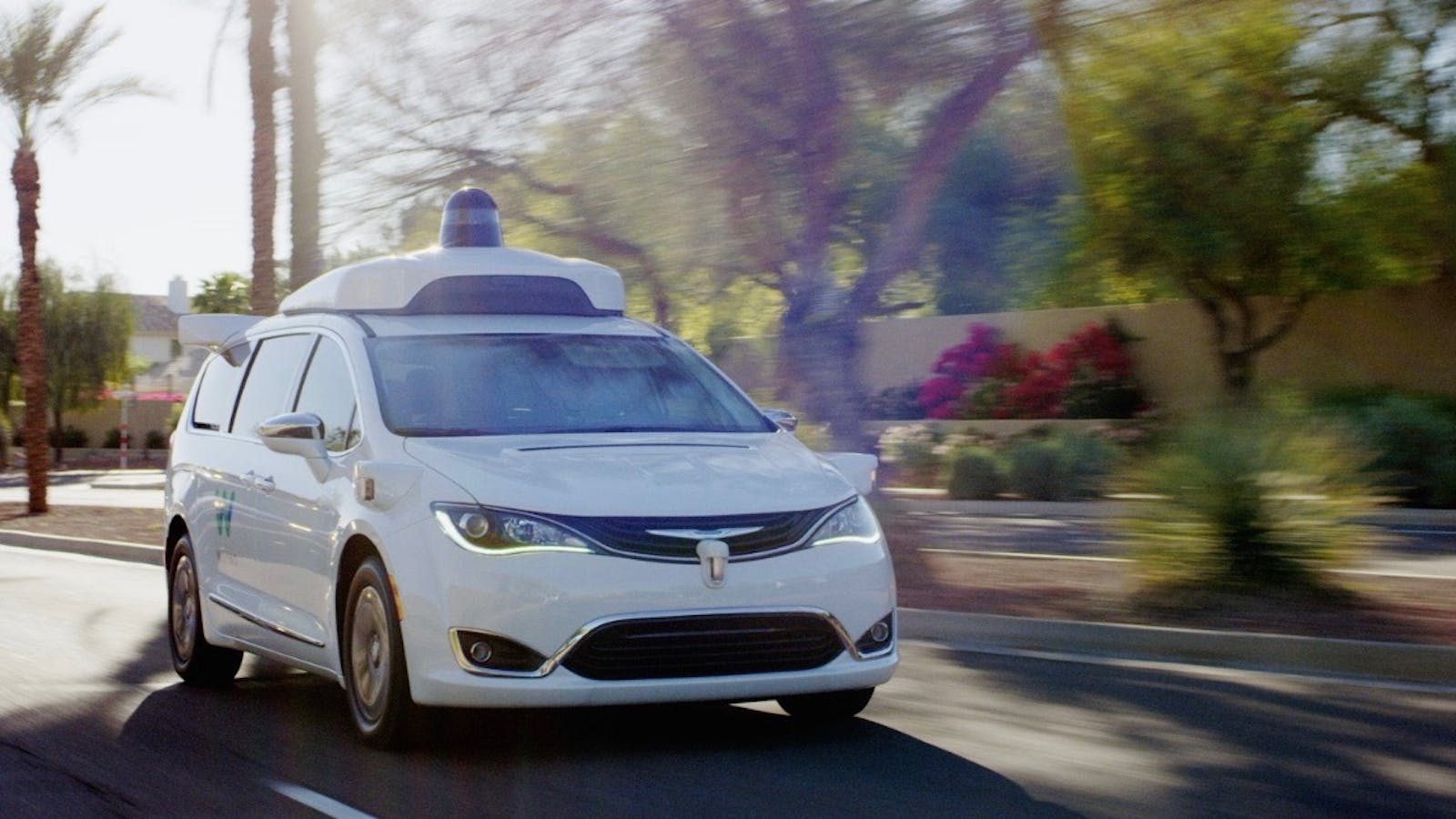 Waymo to test driverless rides with employees in Los Angeles - TRPlane.com